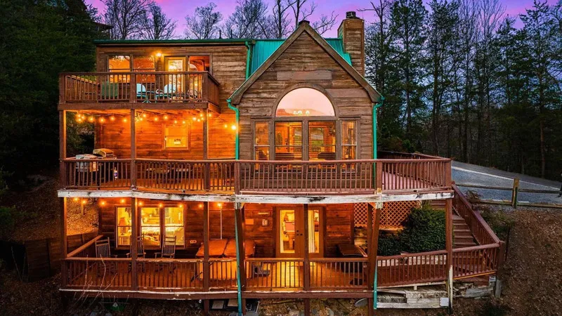 American Patriot Getaways | Pigeon Forge Cabin Rentals | PigeonForge.com