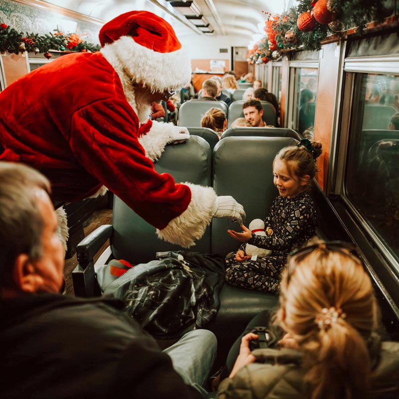 Great Smoky Mountains Railroad | Pigeon Forge Attractions
