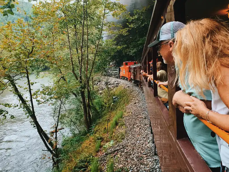 Great Smoky Mountains Railroad | Pigeon Forge Attractions